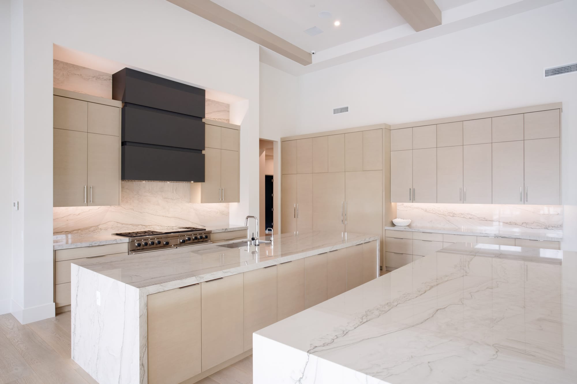 Custom Kitchen Cabinets - Luxury Builts LLC